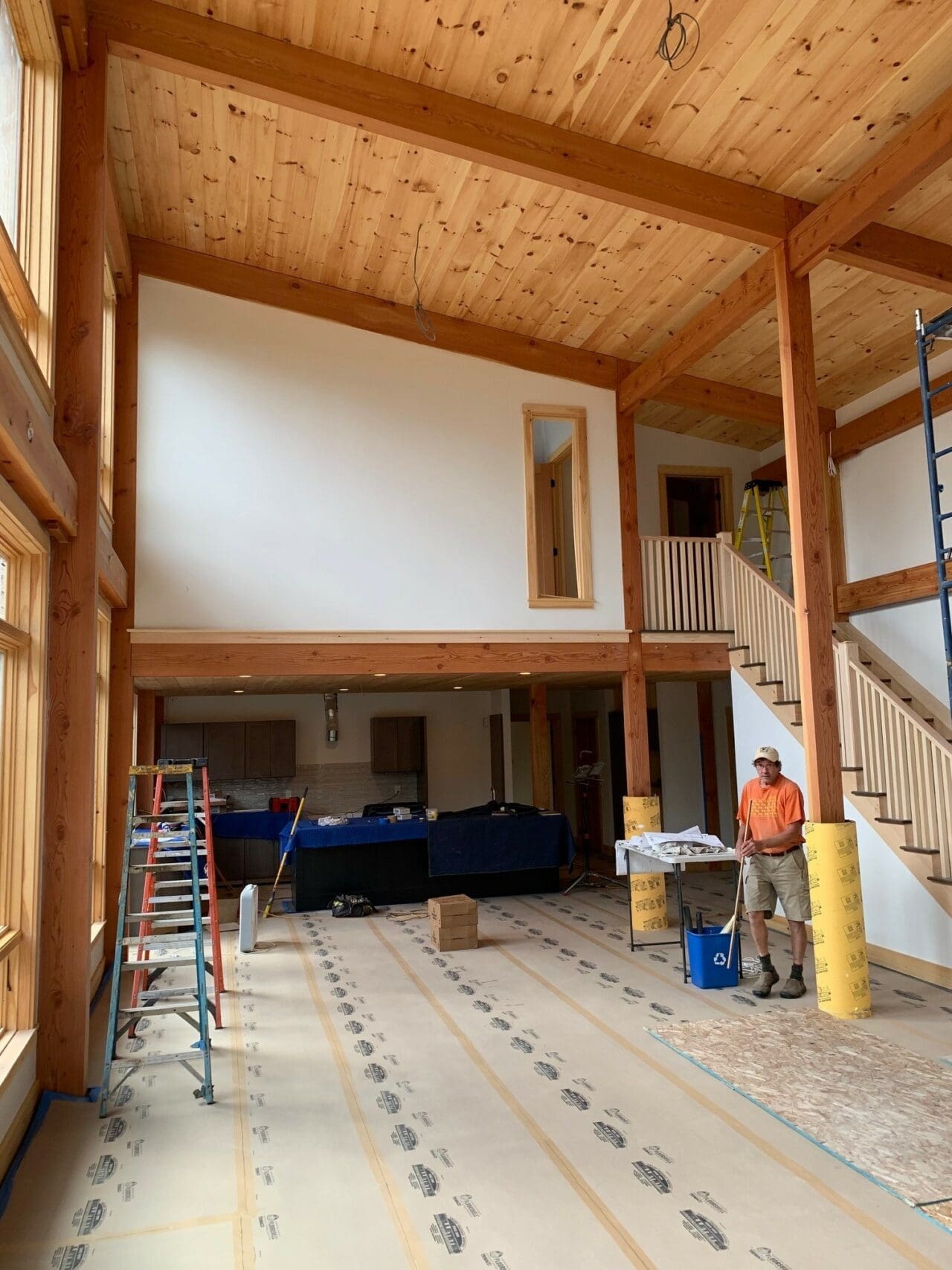 Franconia Mountain Modern: A New Hampshire Timberpeg Home