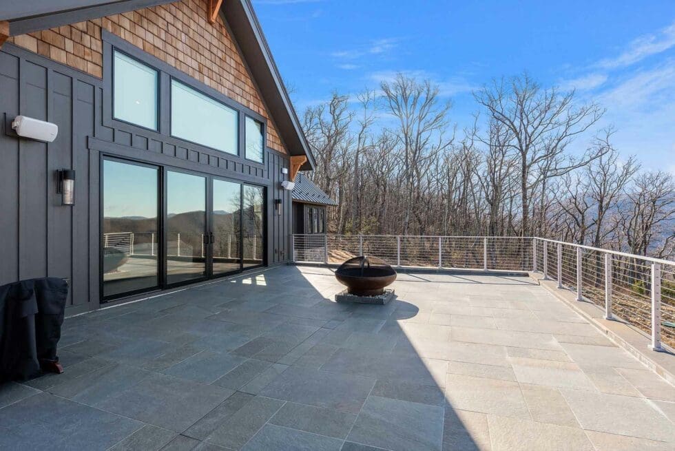 Blue Ridge Mountain Home (T01543) - Timberpeg