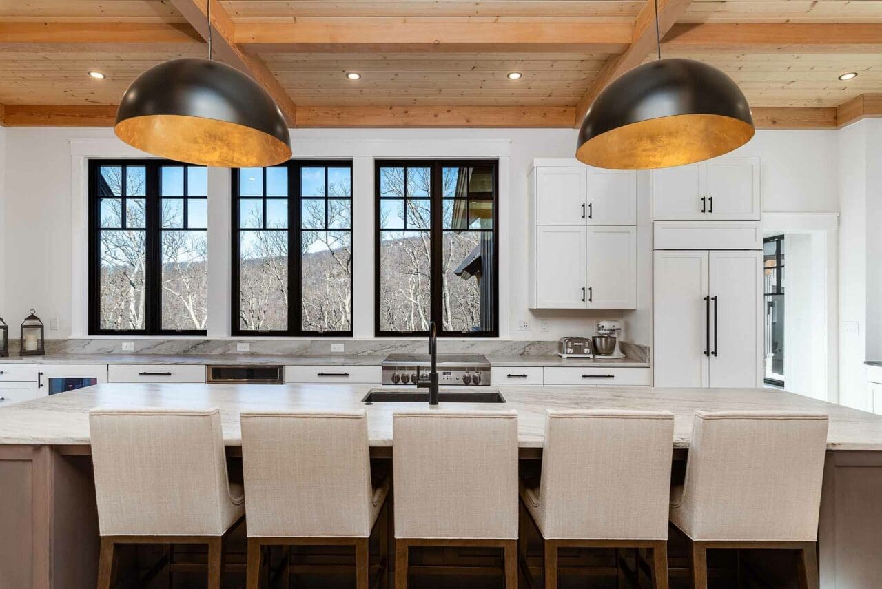 Blue Ridge Mountain Home: A Unique Hybrid Timber Frame